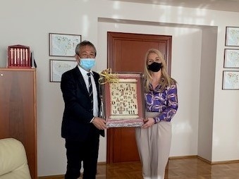 Ambasador Ito u nastupnoj posjeti g-đi Trivić, ministrici obrazovanja i kulture Republike Srpske ...